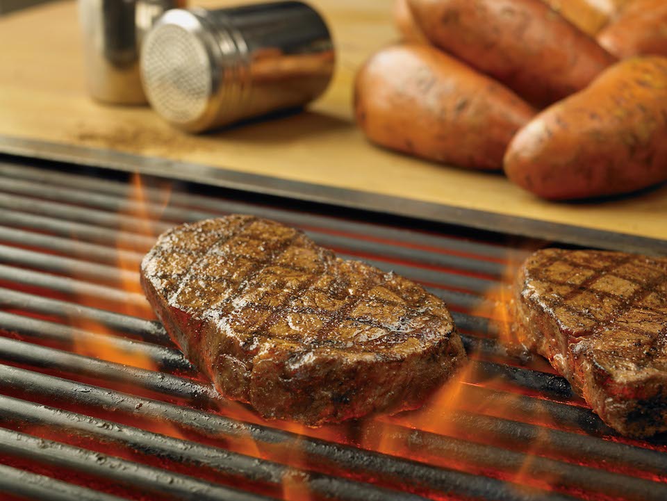 Outback Steakhouse Now Open At Orchard Gateway - METROPOLITANT